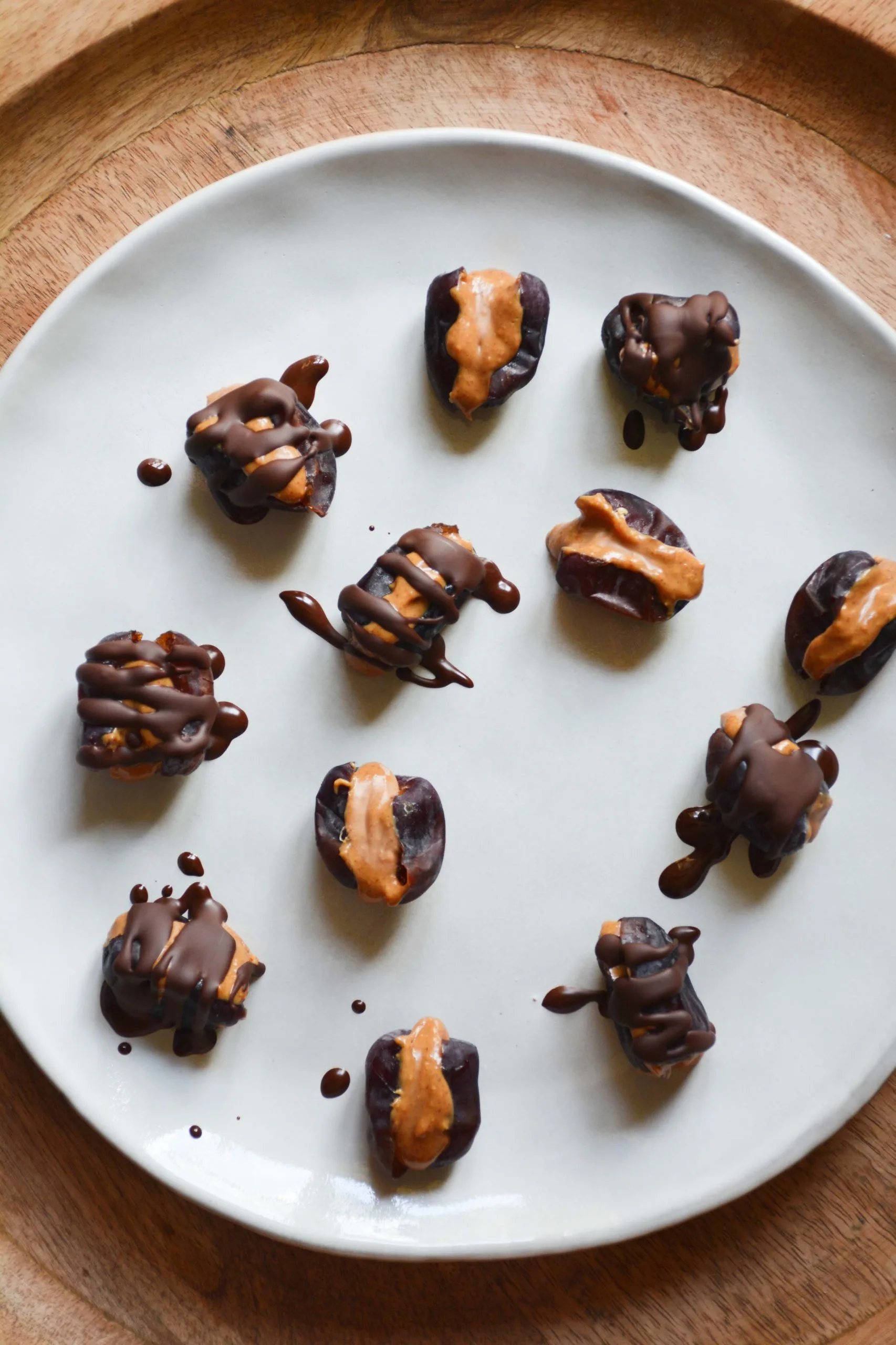 Healthy Peanut Butter Date Bites - Coco's Green Deli